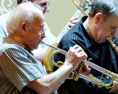 “Shooting Star Jazz” Stars Mike Pointon’s Lakefront Loungers